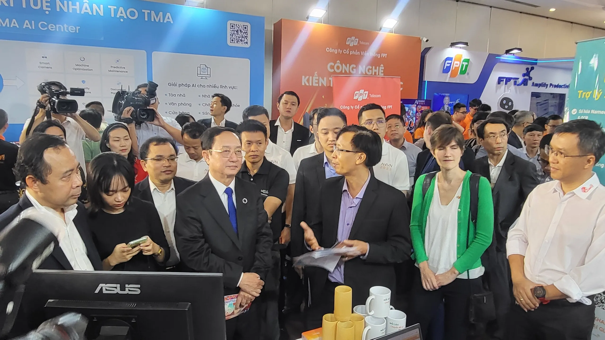 DigiTech Solutions giới thiệu Giải pháp AI tại Ngày hội Trí tuệ nhân ...